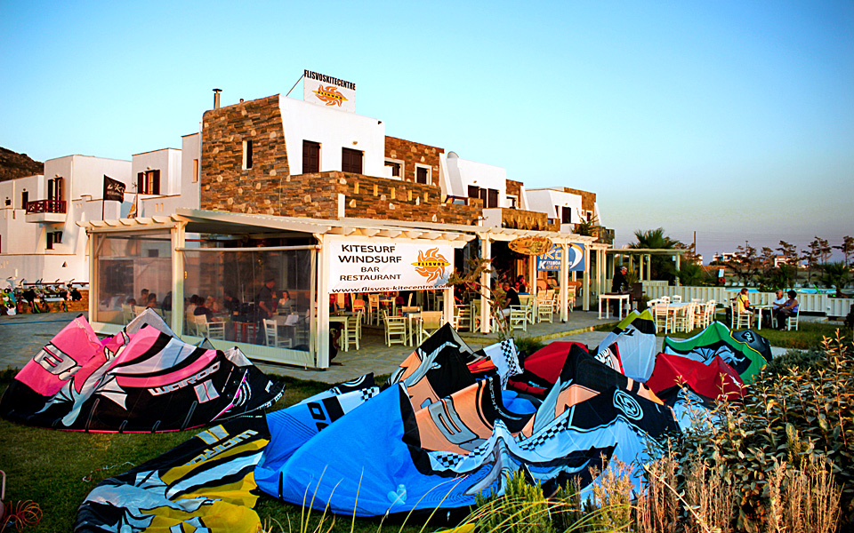 KITE_SURFING_GREECE_NAXOS - Greece Is