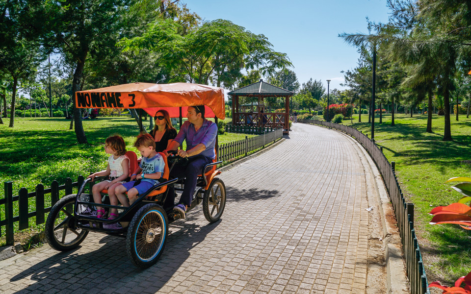 ATH_RIVIERA_parko-flisvou-01 - Greece Is