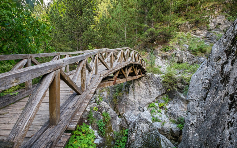 shutter_olympus_prionia - Greece Is