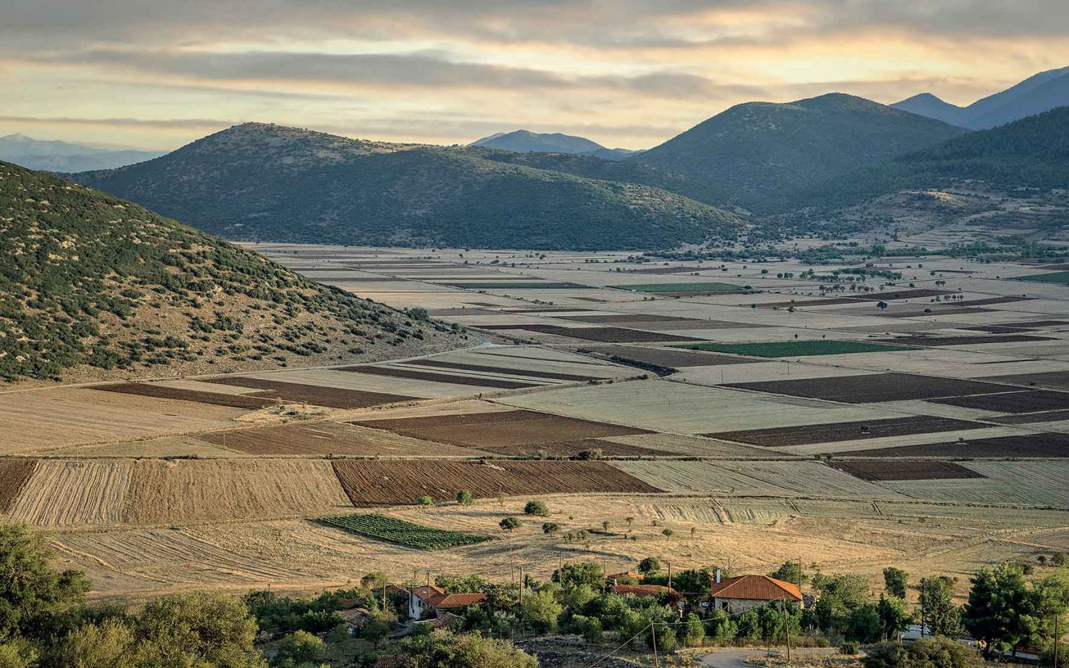 001-topio-01-++ - Greece Is