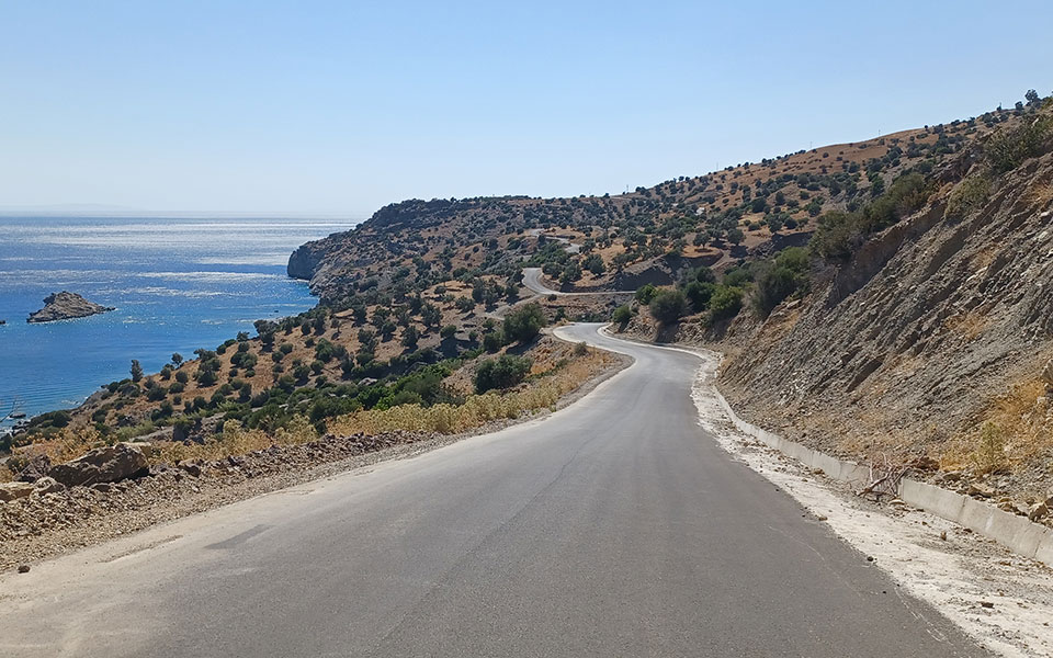 Road_Crete - Greece Is